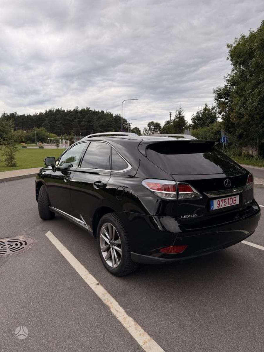 Black Lexus RX 450h 2014 in Kaunas, with an engine capacity of 3.46 L and mileage of 190 thousand km for 18000 €, photo 5 on AUTOMOTO.COM.LV