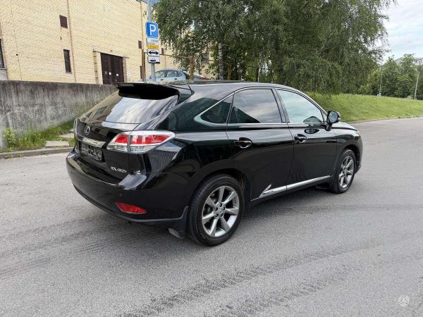 Black Lexus RX 450h 2014 in Vilnius, with an engine capacity of 3.30 L and mileage of 292 thousand km for 13200 €, photo 5 on AUTOMOTO.COM.LV
