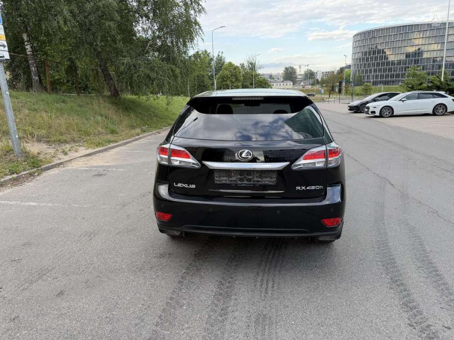 Black Lexus RX 450h 2014 in Vilnius, with an engine capacity of 3.46 L and mileage of 292 thousand km for 13200 €, photo 4 on AUTOMOTO.COM.LV