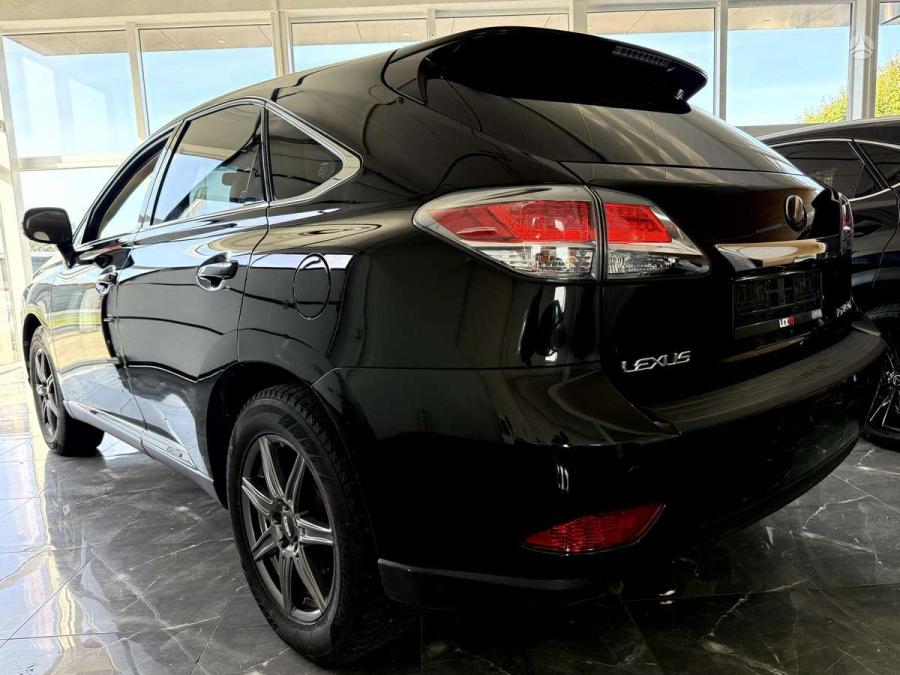 Melns Lexus RX 450h 2014 Panevēža, ar dzinēja tilpumu 3.46 L un nobraukumu 194 tūkst. km par 15900 €, foto 5 vietnē AUTOMOTO.COM.LV