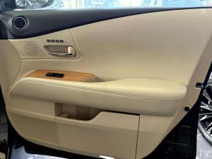 Melns Lexus RX 450h 2014 Panevēža, ar dzinēja tilpumu 3.46 L un nobraukumu 194 tūkst. km par 15900 €, foto 27 vietnē AUTOMOTO.COM.LV