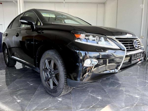Lexus RX 450h 2014 in Panevezys on AUTOMOTO.COM.LV Black Lexus RX 450h 2014 in Panevezys, with an engine capacity of 3.46 L and mileage of 194 thousand km for 15900 €, photo 7 on AUTOMOTO.COM.LV