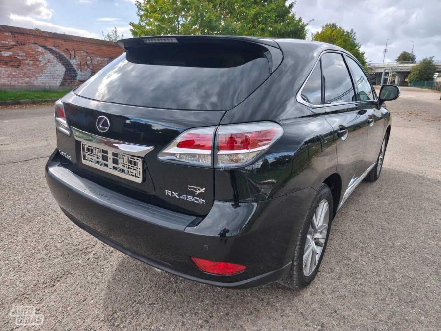 Black Lexus RX 450h 2015 in Siauliai, with an engine capacity of 3.50 L and mileage of 147 thousand km for 15900 €, photo 5 on AUTOMOTO.COM.LV