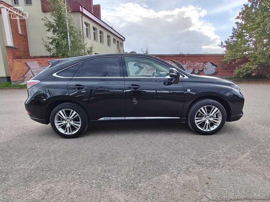 Black Lexus RX 450h 2015 in Siauliai, with an engine capacity of 3.50 L and mileage of 147 thousand km for 15900 €, photo 8 on AUTOMOTO.COM.LV