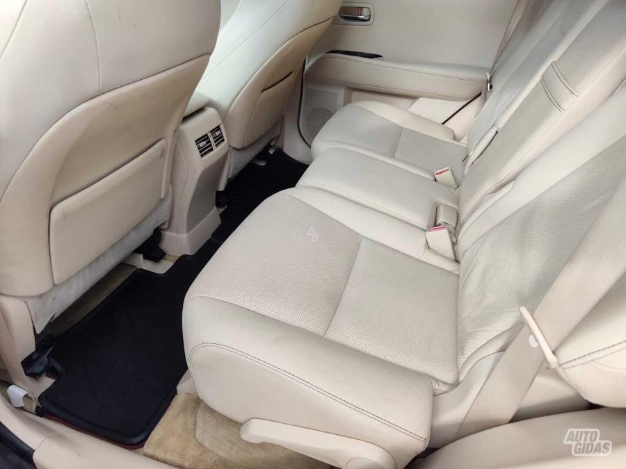 Black Lexus RX 450h 2015 in Siauliai, with an engine capacity of 3.50 L and mileage of 147 thousand km for 15900 €, photo 15 on AUTOMOTO.COM.LV