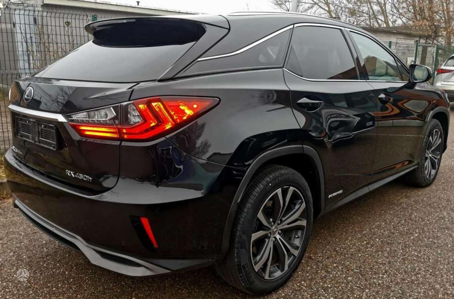 Melns Lexus RX 450h 2016 Viļņa, ar dzinēja tilpumu 3.50 L un nobraukumu 212 tūkst. km par 24700 €, foto 4 vietnē AUTOMOTO.COM.LV