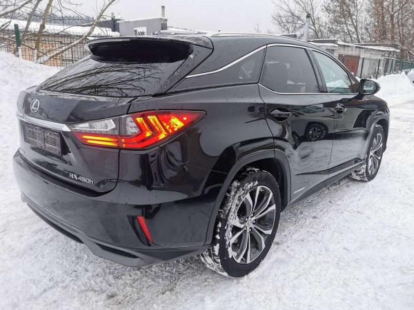 Black Lexus RX 450h 2016 in Vilnius, with an engine capacity of 3.46 L and mileage of 206 thousand km for 24900 €, photo 3 on AUTOMOTO.COM.LV