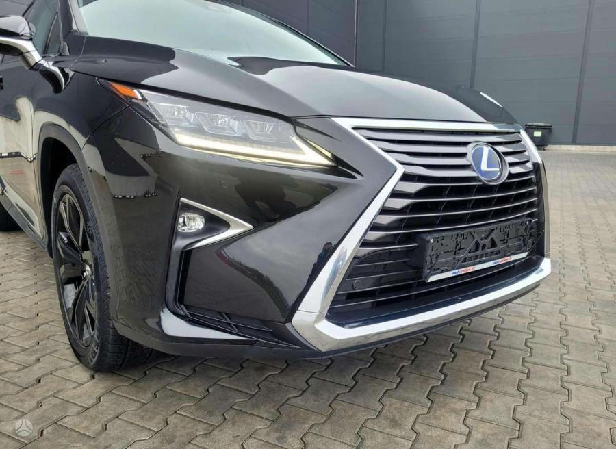 Black Lexus RX 450h 2016 in Siauliai, with an engine capacity of 3.46 L and mileage of 130 thousand km for 27200 €, photo 4 on AUTOMOTO.COM.LV