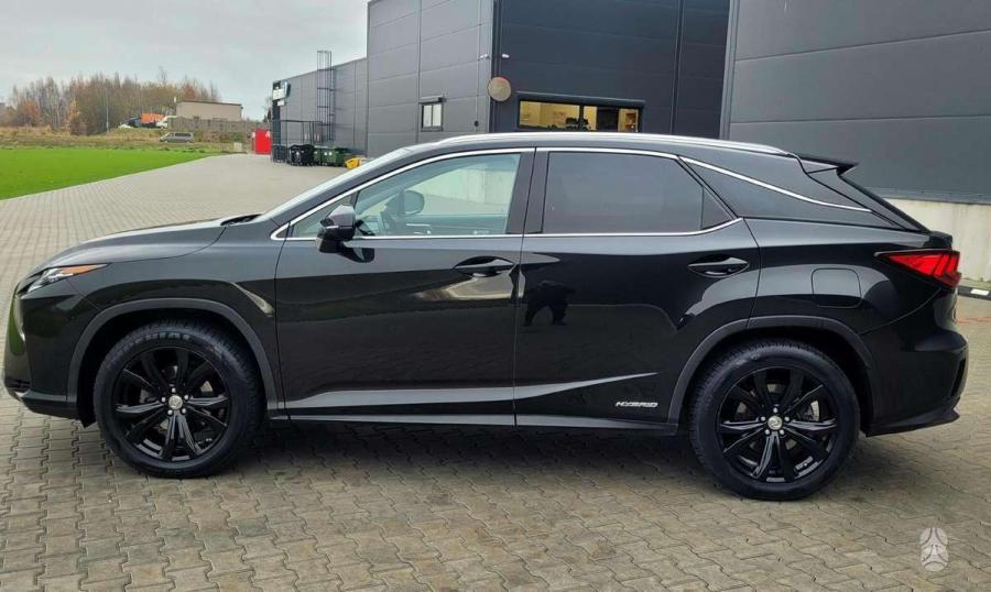 Black Lexus RX 450h 2016 in Siauliai, with an engine capacity of 3.46 L and mileage of 130 thousand km for 27200 €, photo 6 on AUTOMOTO.COM.LV