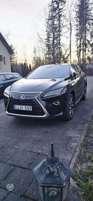 Black Lexus RX 450h 2016 in Vilnius, with an engine capacity of 3.46 L and mileage of 154 thousand km for 33555 €, photo 4 on AUTOMOTO.COM.LV