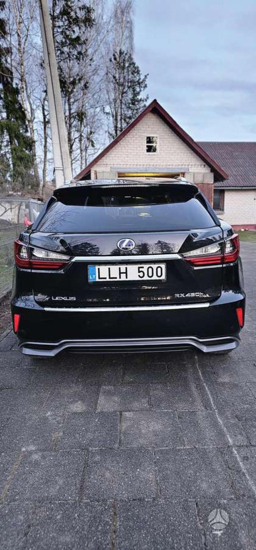 Black Lexus RX 450h 2016 in Vilnius, with an engine capacity of 3.46 L and mileage of 154 thousand km for 33555 €, photo 7 on AUTOMOTO.COM.LV
