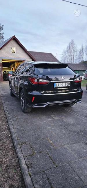 Black Lexus RX 450h 2016 in Vilnius, with an engine capacity of 3.46 L and mileage of 154 thousand km for 33555 €, photo 8 on AUTOMOTO.COM.LV