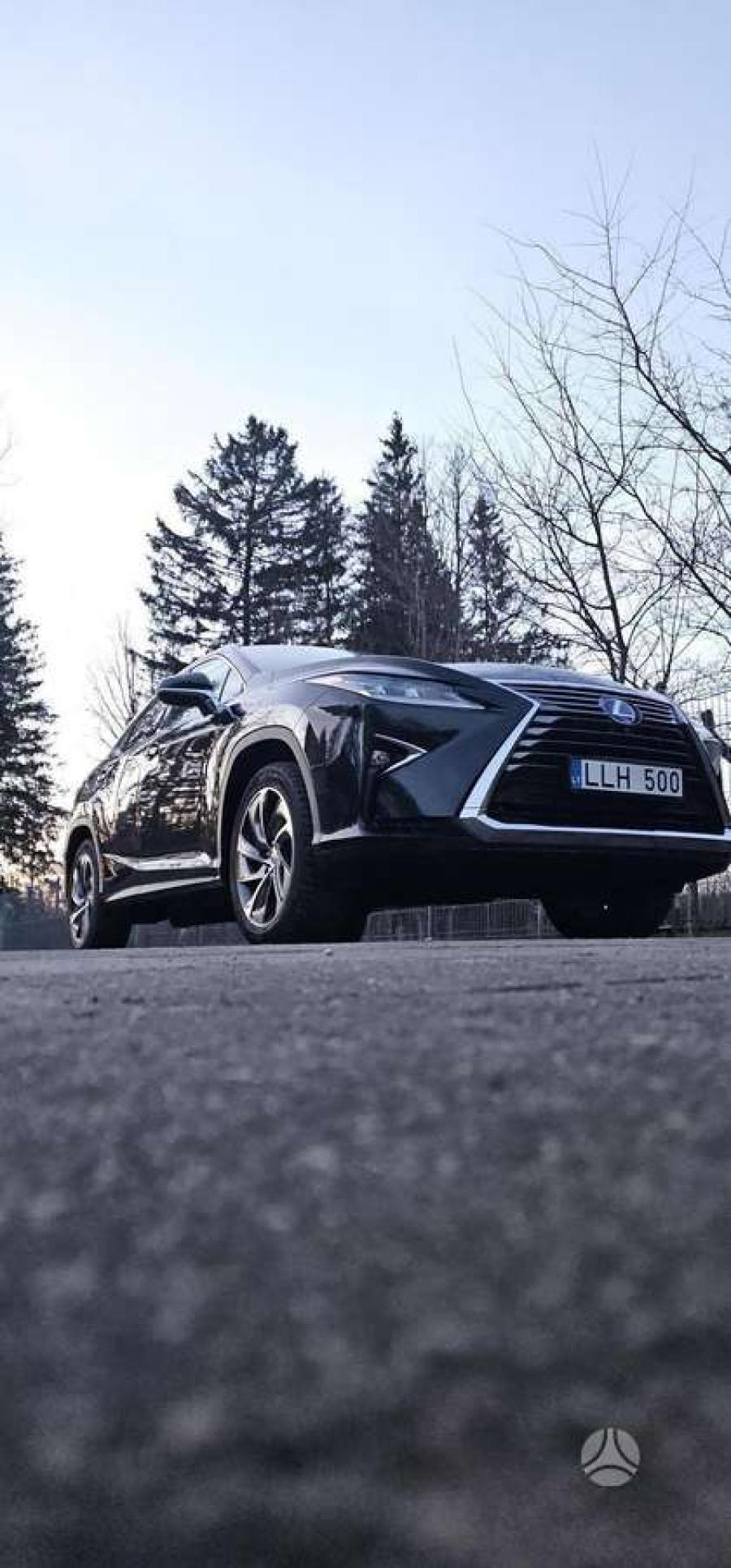 Black Lexus RX 450h 2016 in Vilnius, with an engine capacity of 3.46 L and mileage of 154 thousand km for 33555 €, photo 9 on AUTOMOTO.COM.LV