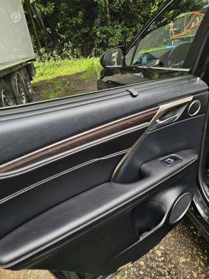 Black Lexus RX 450h 2016 in Vilnius, with an engine capacity of 3.46 L and mileage of 154 thousand km for 33555 €, photo 18 on AUTOMOTO.COM.LV