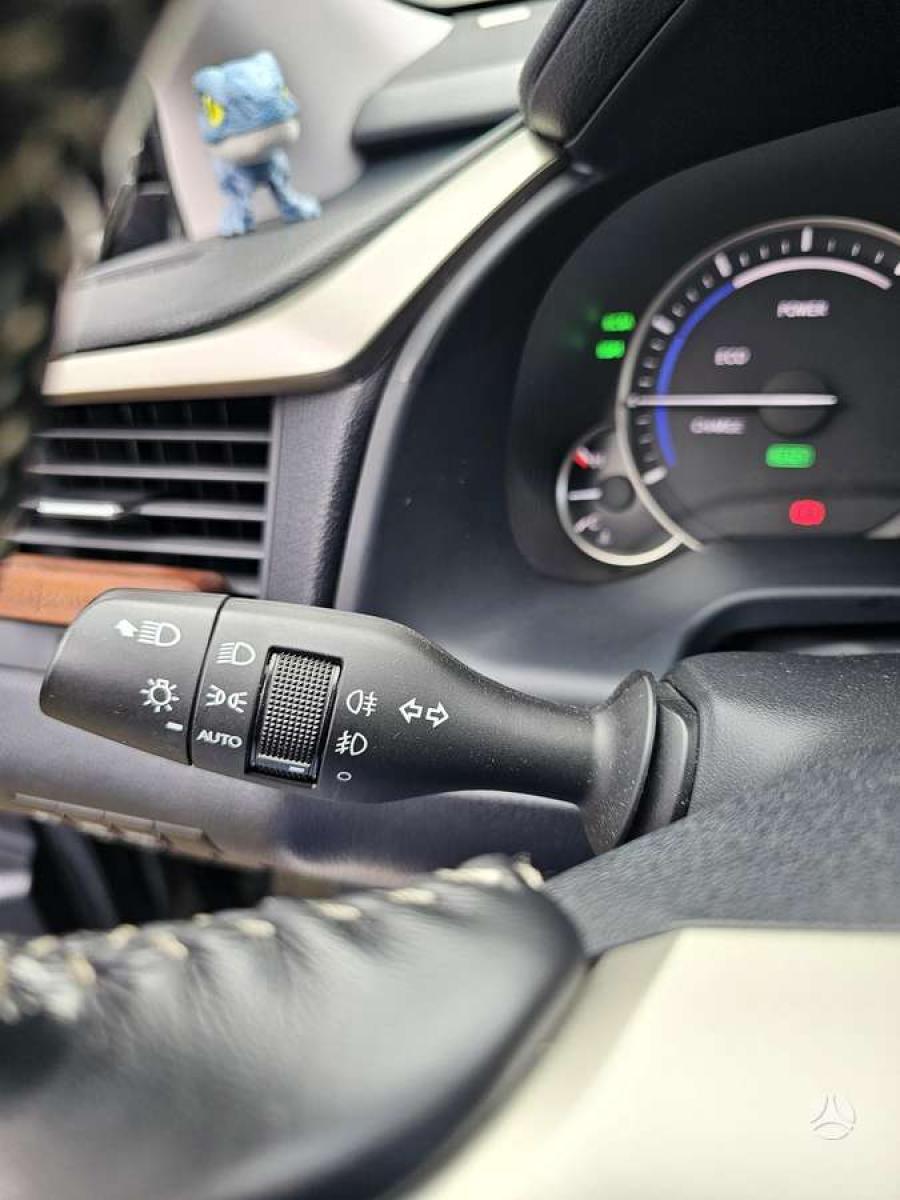 Black Lexus RX 450h 2016 in Vilnius, with an engine capacity of 3.46 L and mileage of 154 thousand km for 33555 €, photo 35 on AUTOMOTO.COM.LV