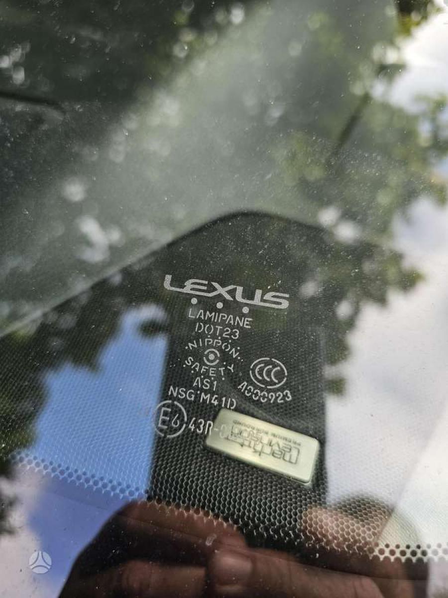 Black Lexus RX 450h 2016 in Vilnius, with an engine capacity of 3.46 L and mileage of 154 thousand km for 33555 €, photo 47 on AUTOMOTO.COM.LV