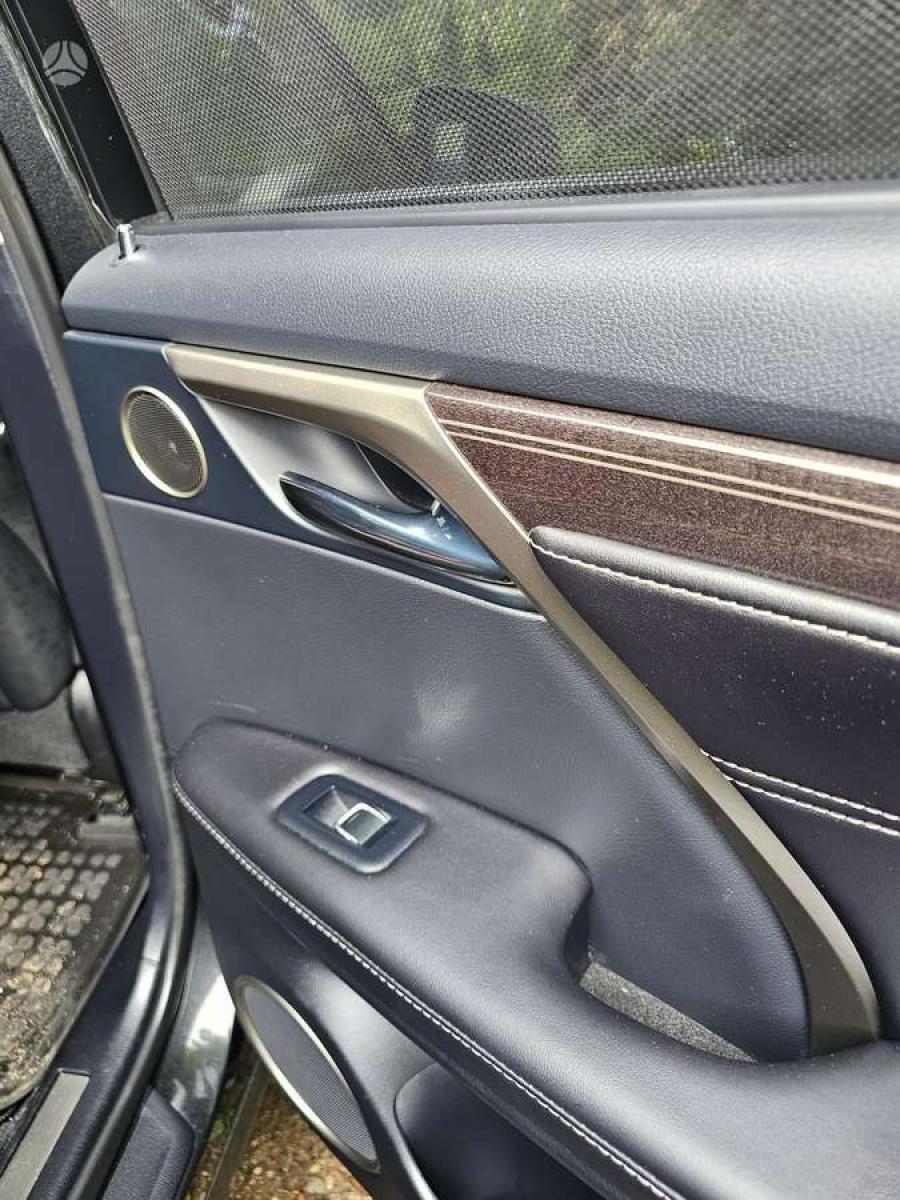 Black Lexus RX 450h 2016 in Vilnius, with an engine capacity of 3.46 L and mileage of 154 thousand km for 33555 €, photo 48 on AUTOMOTO.COM.LV