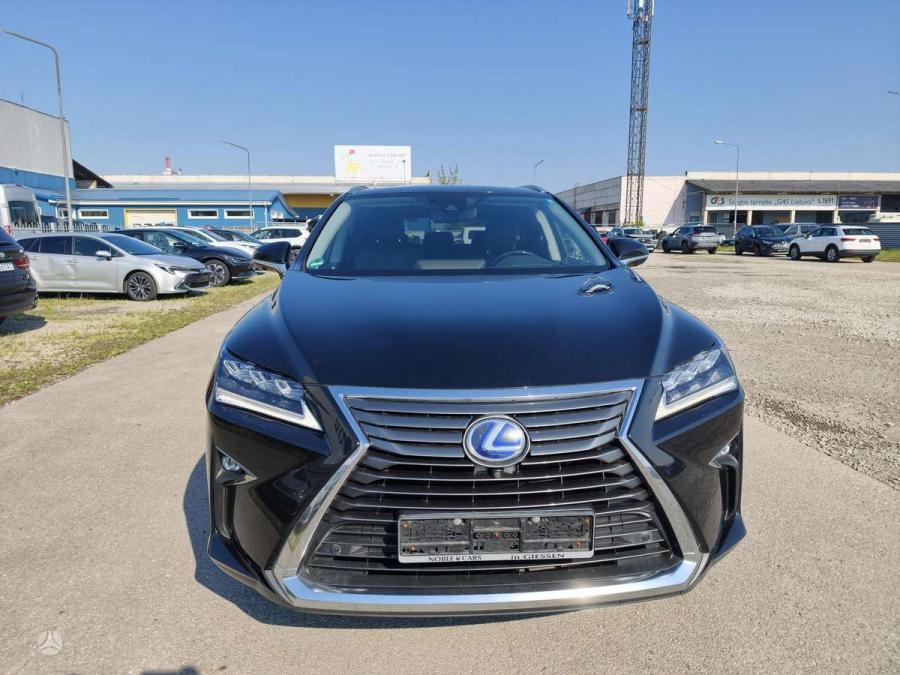 Black Lexus RX 450h 2017 in Siauliai, with an engine capacity of 3.46 L and mileage of 103 thousand km for 29900 €, photo 4 on AUTOMOTO.COM.LV
