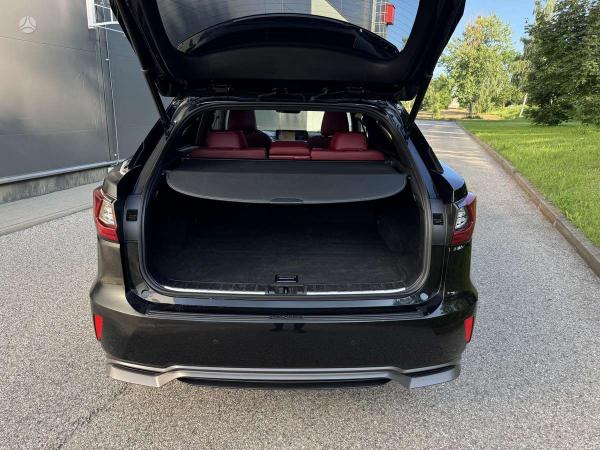 Black Lexus RX 450h 2017 in Alytus, with an engine capacity of 3.50 L and mileage of 233 thousand km for 28800 €, photo 5 on AUTOMOTO.COM.LV