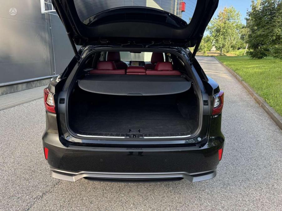 Melns Lexus RX 450h 2017 Alīta, ar dzinēja tilpumu 3.50 L un nobraukumu 233 tūkst. km par 28800 €, foto 6 vietnē AUTOMOTO.COM.LV