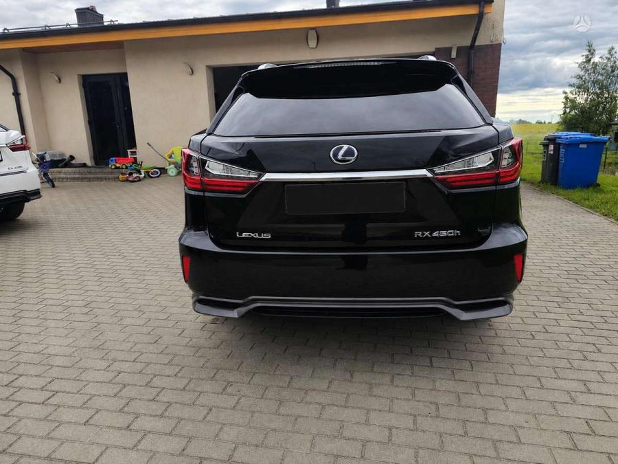 Black Lexus RX 450h 2017 in Alytus, with an engine capacity of 3.46 L and mileage of 379 thousand km for 21390 €, photo 5 on AUTOMOTO.COM.LV