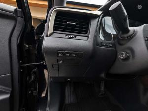 Black Lexus RX 450h 2017 in Alytus, with an engine capacity of 3.46 L and mileage of 379 thousand km for 21390 €, photo 8 on AUTOMOTO.COM.LV