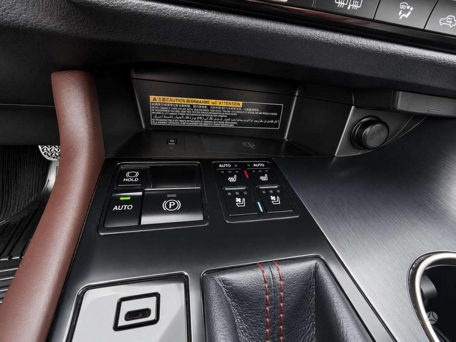 Black Lexus RX 450h 2017 in Alytus, with an engine capacity of 3.46 L and mileage of 379 thousand km for 21390 €, photo 9 on AUTOMOTO.COM.LV