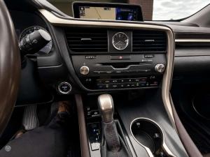 Black Lexus RX 450h 2017 in Alytus, with an engine capacity of 3.46 L and mileage of 379 thousand km for 21390 €, photo 17 on AUTOMOTO.COM.LV