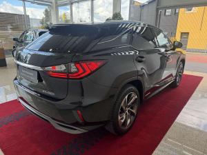 Melns Lexus RX 450h 2017 Šauļi, ar dzinēja tilpumu 3.46 L un nobraukumu 107 tūkst. km par 29900 €, foto 7 vietnē AUTOMOTO.COM.LV
