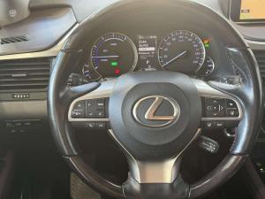 Melns Lexus RX 450h 2017 Šauļi, ar dzinēja tilpumu 3.46 L un nobraukumu 107 tūkst. km par 29900 €, foto 18 vietnē AUTOMOTO.COM.LV