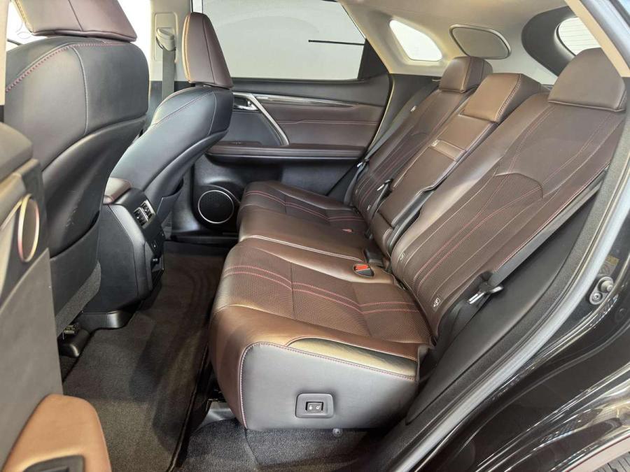 Melns Lexus RX 450h 2017 Šauļi, ar dzinēja tilpumu 3.46 L un nobraukumu 107 tūkst. km par 29900 €, foto 31 vietnē AUTOMOTO.COM.LV