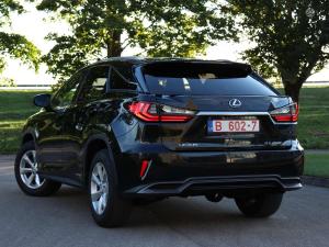 Black Lexus RX 450h 2017 in Daugavpils, with an engine capacity of 3.46 L and mileage of 213 thousand km for 25790 €, photo 6 on AUTOMOTO.COM.LV