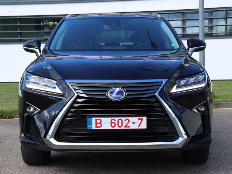 Black Lexus RX 450h 2017 in Daugavpils, with an engine capacity of 3.46 L and mileage of 213 thousand km for 25790 €, photo 28 on AUTOMOTO.COM.LV
