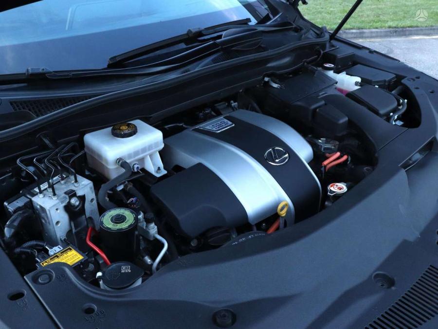 Black Lexus RX 450h 2017 in Daugavpils, with an engine capacity of 3.46 L and mileage of 213 thousand km for 25790 €, photo 34 on AUTOMOTO.COM.LV
