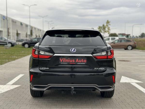 Melns Lexus RX 450h 2018 Viļņa, ar dzinēja tilpumu 3.50 L un nobraukumu 186 tūkst. km par 32000 €, foto 5 vietnē AUTOMOTO.COM.LV