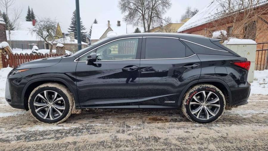Melns Lexus RX 450h 2018 Marijampole, ar dzinēja tilpumu 3.46 L un nobraukumu 150 tūkst. km par 28199 €, foto 6 vietnē AUTOMOTO.COM.LV
