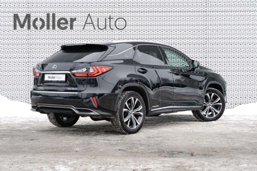 Black Lexus RX 450h 2018 in Marupe, with an engine capacity of 3.50 L and mileage of 153 thousand km for 29250 €, photo 4 on AUTOMOTO.COM.LV