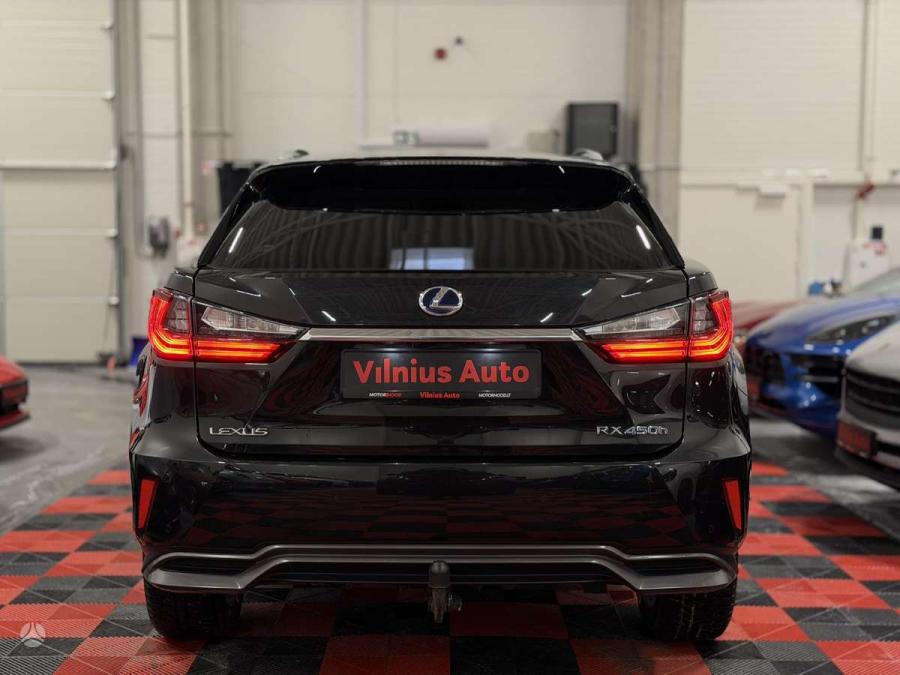 Black Lexus RX 450h 2018 in Vilnius, with an engine capacity of 3.46 L and mileage of 186 thousand km for 30980 €, photo 5 on AUTOMOTO.COM.LV
