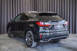Melns Lexus RX 450h 2018 Marijampole, ar dzinēja tilpumu 3.50 L un nobraukumu 79 tūkst. km par 35950 €, foto 9 vietnē AUTOMOTO.COM.LV
