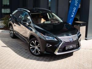 Black Lexus RX 450h 2018 in Marijampole, with an engine capacity of 3.50 L and mileage of 80 thousand km for 34950 €, photo 4 on AUTOMOTO.COM.LV