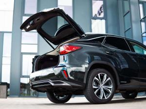 Black Lexus RX 450h 2018 in Marijampole, with an engine capacity of 3.50 L and mileage of 80 thousand km for 34950 €, photo 14 on AUTOMOTO.COM.LV