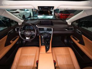 Black Lexus RX 450h 2018 in Marijampole, with an engine capacity of 3.50 L and mileage of 80 thousand km for 34950 €, photo 16 on AUTOMOTO.COM.LV