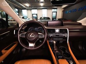 Black Lexus RX 450h 2018 in Marijampole, with an engine capacity of 3.50 L and mileage of 80 thousand km for 34950 €, photo 17 on AUTOMOTO.COM.LV