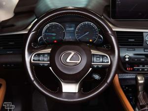 Black Lexus RX 450h 2018 in Marijampole, with an engine capacity of 3.50 L and mileage of 80 thousand km for 34950 €, photo 18 on AUTOMOTO.COM.LV