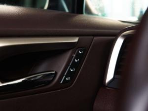Black Lexus RX 450h 2018 in Marijampole, with an engine capacity of 3.50 L and mileage of 80 thousand km for 34950 €, photo 26 on AUTOMOTO.COM.LV