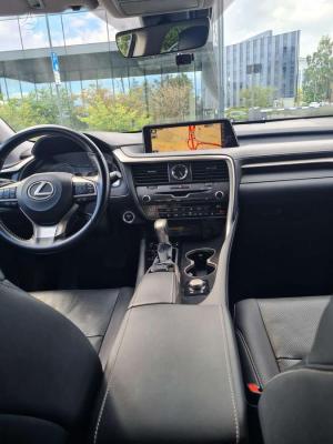 Melns Lexus RX 450h 2018 Viļņa, ar dzinēja tilpumu 3.46 L un nobraukumu 92 tūkst. km par 29999 €, foto 11 vietnē AUTOMOTO.COM.LV