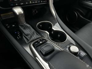 Черный Лексус RX 450h 2018 в Вильнюс, объемом двигателя 3.50 л и пробегом 186 тыс. км за 27750 €, фото 23 на AUTOMOTO.COM.LV