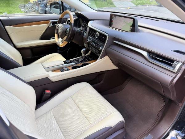 Melns Lexus RX 450h 2019 Kauņa, ar dzinēja tilpumu 3.46 L un nobraukumu 96 tūkst. km par 28300 €, foto 9 vietnē AUTOMOTO.COM.LV