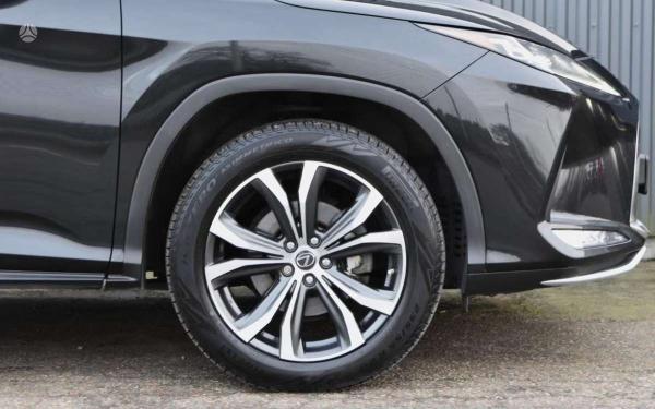 Black Lexus RX 450h 2020 in Vilnius, with an engine capacity of 3.46 L and mileage of 136 thousand km for 37000 €, photo 5 on AUTOMOTO.COM.LV