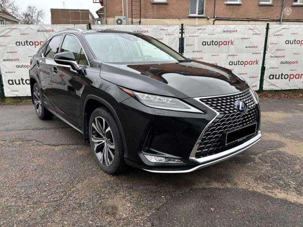 Black Lexus RX 450h 2020 in Klaipeda, with an engine capacity of 3.46 L and mileage of 100 thousand km for 38200 €, photo 2 on AUTOMOTO.COM.LV